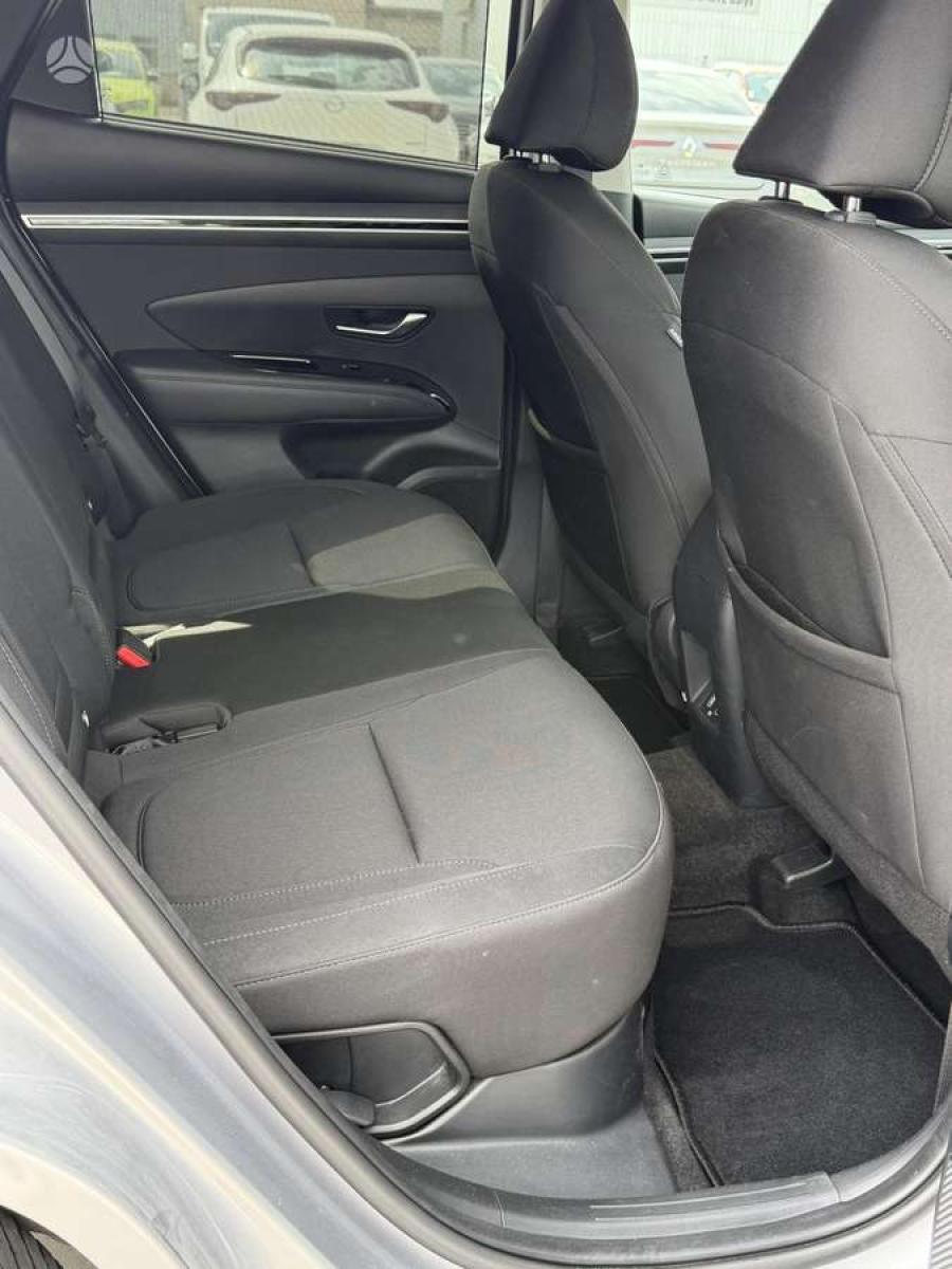 Grey Hyundai Tucson 2023 in Taurage, with an engine capacity of 1.60 L and mileage of 162 thousand km for 18300 €, photo 11 on AUTOMOTO.COM.LV