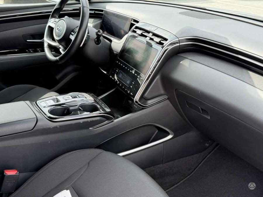 Grey Hyundai Tucson 2023 in Taurage, with an engine capacity of 1.60 L and mileage of 162 thousand km for 18300 €, photo 13 on AUTOMOTO.COM.LV