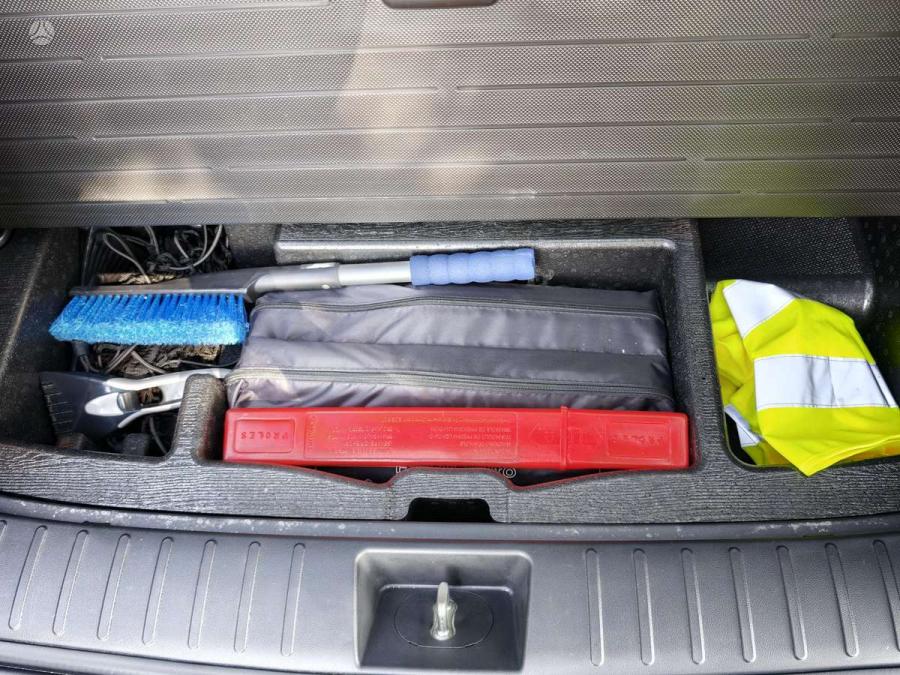 Grey Hyundai Tucson 2023 in Vilnius, with an engine capacity of 1.60 L and mileage of 74 thousand km for 25000 €, photo 29 on AUTOMOTO.COM.LV