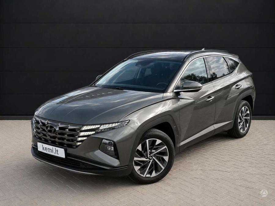 Grey Hyundai Tucson 2023 in Vilnius, with an engine capacity of 1.60 L and mileage of 95 thousand km for 23550 €, photo 1 on AUTOMOTO.COM.LV