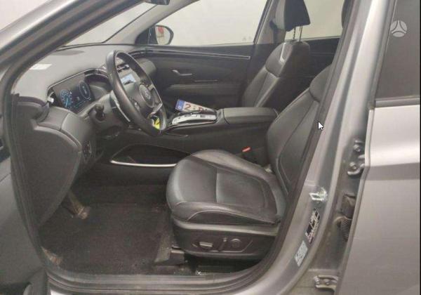 Pelēks Hyundai Tucson 2023 Viļņa, ar dzinēja tilpumu 1.60 L un nobraukumu 125 tūkst. km par 23490 €, foto 5 vietnē AUTOMOTO.COM.LV