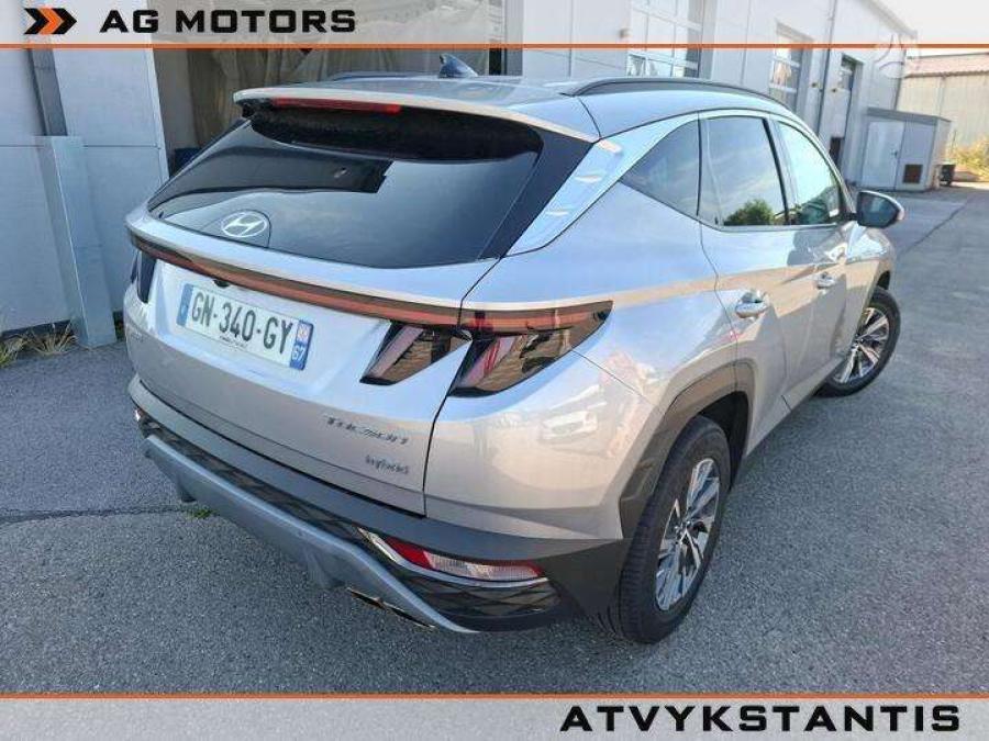 Grey Hyundai Tucson 2023 in Vilnius, with an engine capacity of 1.60 L and mileage of 114 thousand km for 23500 €, photo 3 on AUTOMOTO.COM.LV