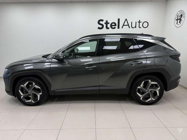 Pelēks Hyundai Tucson 2023 Viļņa, ar dzinēja tilpumu 1.60 L un nobraukumu 39 tūkst. km par 24790 €, foto 2 vietnē AUTOMOTO.COM.LV