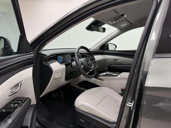 Pelēks Hyundai Tucson 2023 Viļņa, ar dzinēja tilpumu 1.60 L un nobraukumu 39 tūkst. km par 24790 €, foto 10 vietnē AUTOMOTO.COM.LV