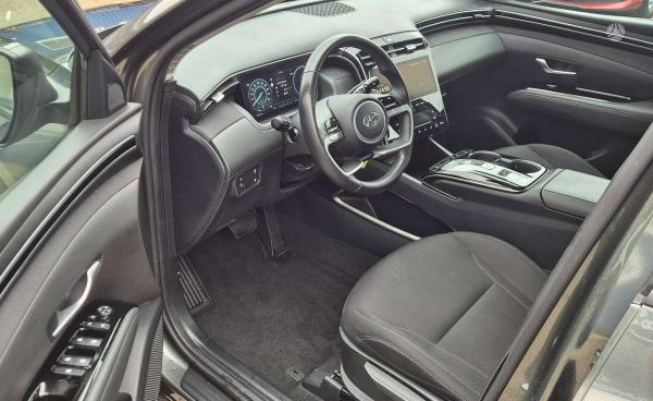 Grey Hyundai Tucson 2023 in Siauliai, with an engine capacity of 1.60 L and mileage of 44 thousand km for 22400 €, photo 10 on AUTOMOTO.COM.LV