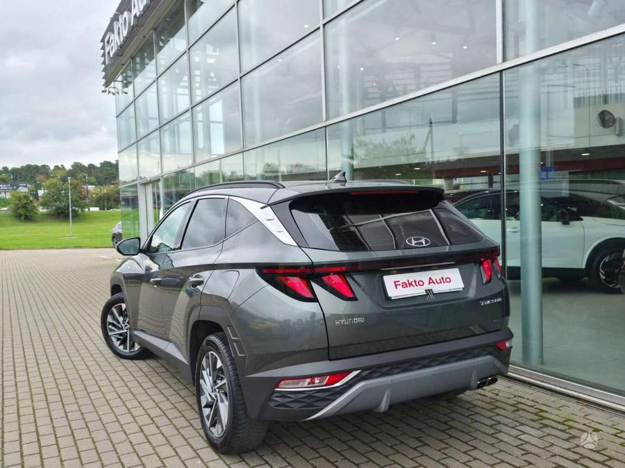 Grey Hyundai Tucson 2023 in Vilnius, with an engine capacity of 1.60 L and mileage of 48 thousand km for 23900 €, photo 4 on AUTOMOTO.COM.LV