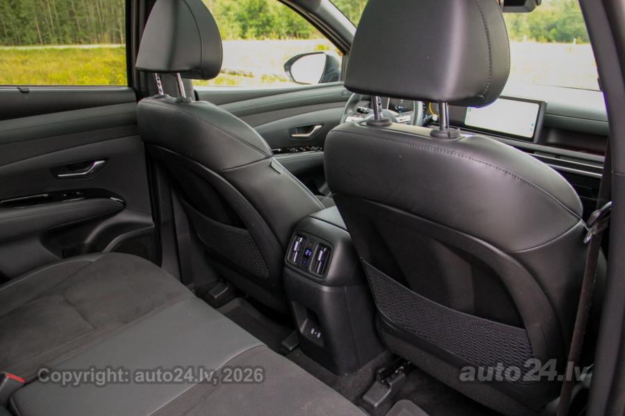 Pelēks Hyundai Tucson 2024 Tallina, ar dzinēja tilpumu 1.60 L un nobraukumu 36 tūkst. km par 41990 €, foto 12 vietnē AUTOMOTO.COM.LV