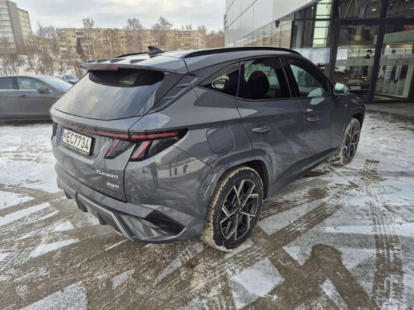 Grey Hyundai Tucson 2025 in Vilnius, with an engine capacity of 1.60 L and mileage of 8 thousand km for 41600 €, photo 8 on AUTOMOTO.COM.LV