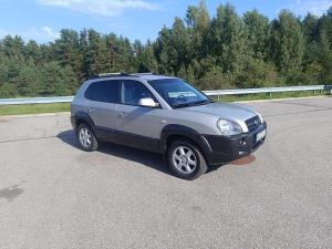 Grey Hyundai Tucson 2005 in Anyksciai, with an engine capacity of 2.00 L and mileage of 316 thousand km for 2100 €, photo 3 on AUTOMOTO.COM.LV