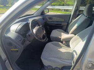 Grey Hyundai Tucson 2005 in Anyksciai, with an engine capacity of 2.00 L and mileage of 316 thousand km for 2100 €, photo 6 on AUTOMOTO.COM.LV