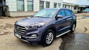 Grey Hyundai Tucson 2015 in Tallinn, with an engine capacity of 1.60 L and mileage of 233 thousand km for 8990 €, photo  on AUTOMOTO.COM.LV