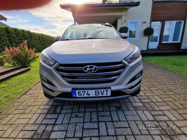 Grey Hyundai Tucson 2017 in Tallinn, with an engine capacity of 1.60 L and mileage of 73 thousand km for 14500 €, photo 4 on AUTOMOTO.COM.LV