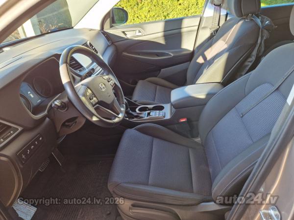 Grey Hyundai Tucson 2017 in Tallinn, with an engine capacity of 1.60 L and mileage of 73 thousand km for 14500 €, photo 7 on AUTOMOTO.COM.LV