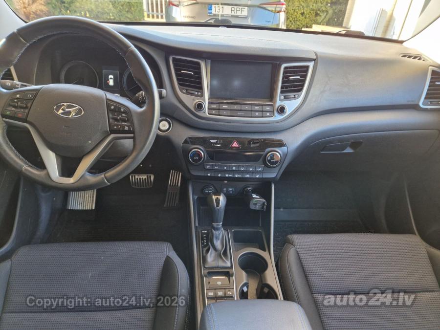 Grey Hyundai Tucson 2017 in Tallinn, with an engine capacity of 1.60 L and mileage of 73 thousand km for 14500 €, photo 11 on AUTOMOTO.COM.LV