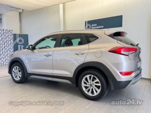 Grey Hyundai Tucson 2017 in Tallinn, with an engine capacity of 1.60 L and mileage of 76 thousand km for 14900 €, photo 5 on AUTOMOTO.COM.LV
