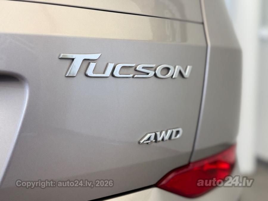 Grey Hyundai Tucson 2017 in Tallinn, with an engine capacity of 1.60 L and mileage of 76 thousand km for 14900 €, photo 7 on AUTOMOTO.COM.LV