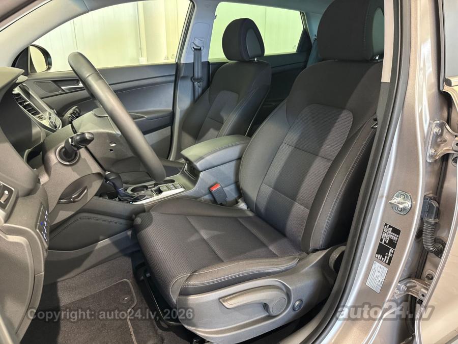 Grey Hyundai Tucson 2017 in Tallinn, with an engine capacity of 1.60 L and mileage of 76 thousand km for 14900 €, photo 10 on AUTOMOTO.COM.LV