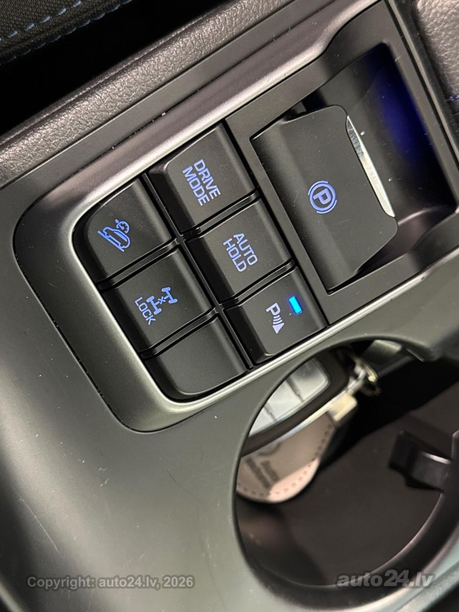 Grey Hyundai Tucson 2017 in Tallinn, with an engine capacity of 1.60 L and mileage of 76 thousand km for 14900 €, photo 19 on AUTOMOTO.COM.LV