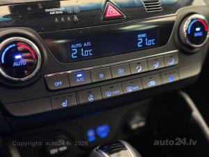 Grey Hyundai Tucson 2017 in Tallinn, with an engine capacity of 1.60 L and mileage of 76 thousand km for 14900 €, photo 20 on AUTOMOTO.COM.LV