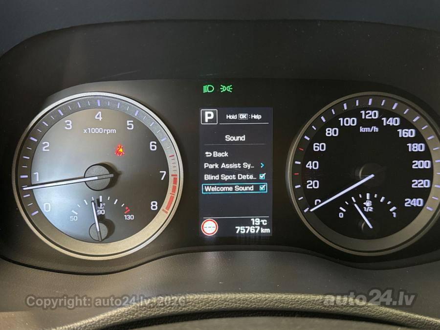 Grey Hyundai Tucson 2017 in Tallinn, with an engine capacity of 1.60 L and mileage of 76 thousand km for 14900 €, photo 23 on AUTOMOTO.COM.LV