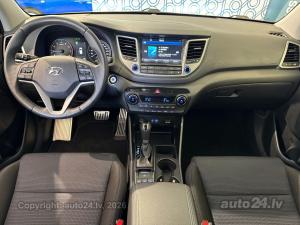 Grey Hyundai Tucson 2017 in Tallinn, with an engine capacity of 1.60 L and mileage of 76 thousand km for 14900 €, photo 26 on AUTOMOTO.COM.LV