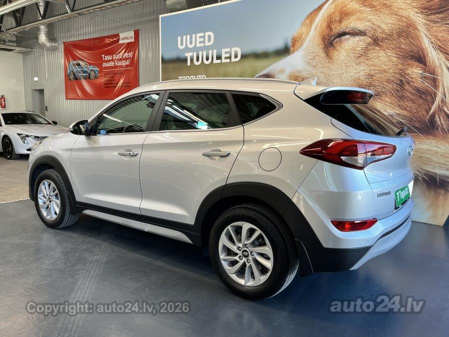 Grey Hyundai Tucson 2018 in Tallinn, with an engine capacity of 1.60 L and mileage of 97 thousand km for 12900 €, photo 4 on AUTOMOTO.COM.LV