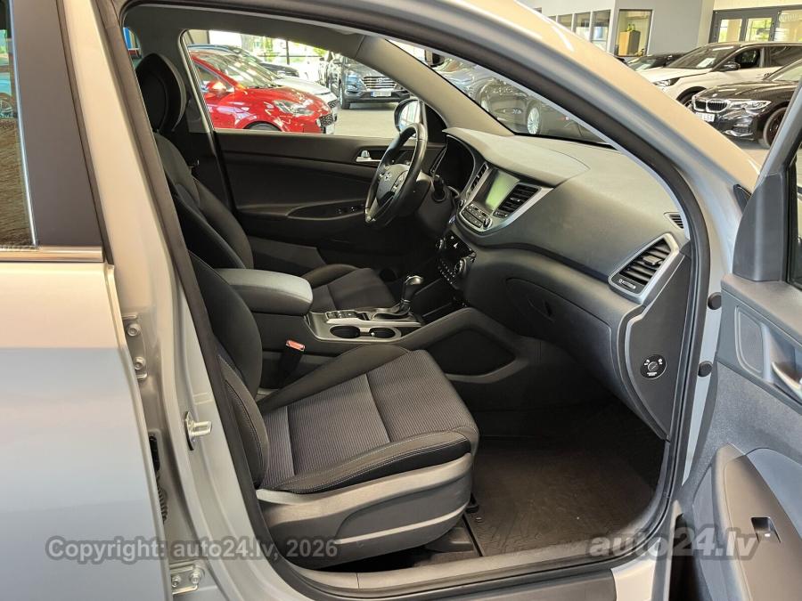 Grey Hyundai Tucson 2018 in Tallinn, with an engine capacity of 1.60 L and mileage of 97 thousand km for 12900 €, photo 6 on AUTOMOTO.COM.LV