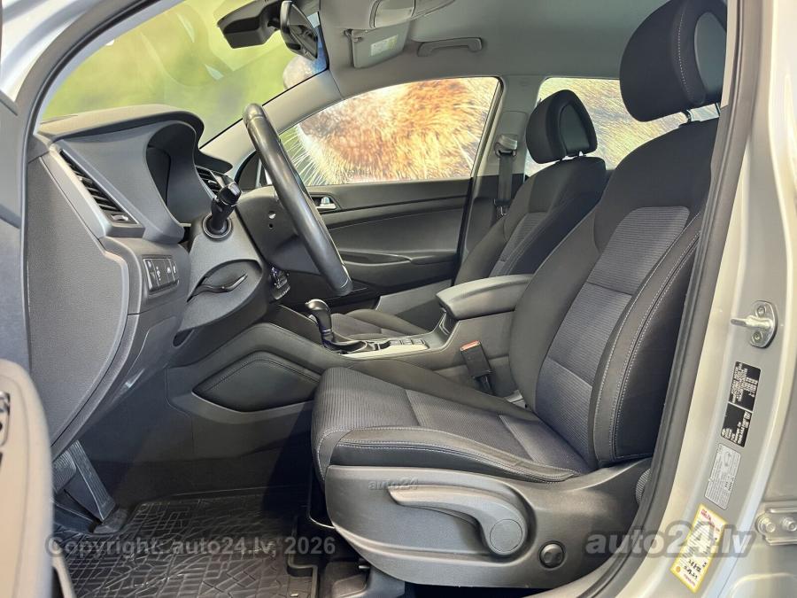 Grey Hyundai Tucson 2018 in Tallinn, with an engine capacity of 1.60 L and mileage of 97 thousand km for 12900 €, photo 9 on AUTOMOTO.COM.LV