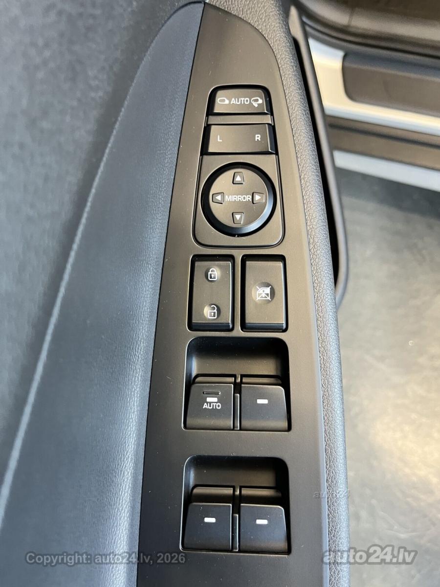 Grey Hyundai Tucson 2018 in Tallinn, with an engine capacity of 1.60 L and mileage of 97 thousand km for 12900 €, photo 25 on AUTOMOTO.COM.LV