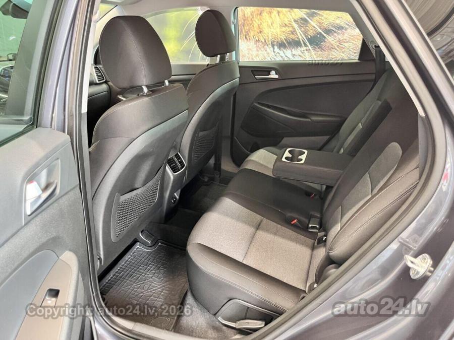 Grey Hyundai Tucson 2019 in Tallinn, with an engine capacity of 1.60 L and mileage of 197 thousand km for 12500 €, photo 7 on AUTOMOTO.COM.LV