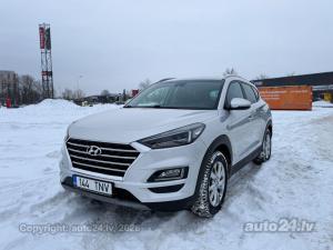 Grey Hyundai Tucson 2019 in Tallinn, with an engine capacity of 1.60 L and mileage of 106 thousand km for 15900 €, photo  on AUTOMOTO.COM.LV
