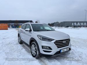 Grey Hyundai Tucson 2019 in Tallinn, with an engine capacity of 1.60 L and mileage of 106 thousand km for 15900 €, photo 3 on AUTOMOTO.COM.LV