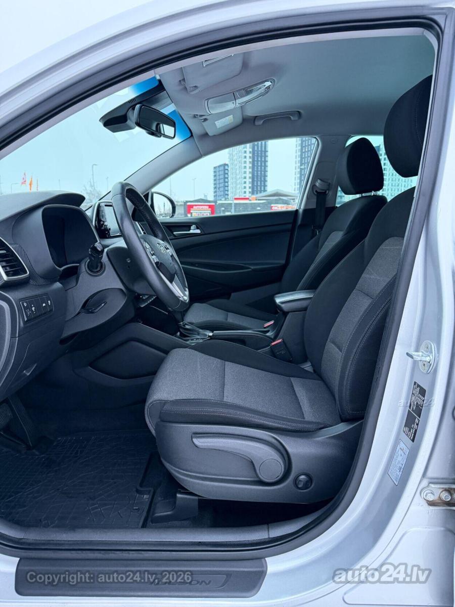 Grey Hyundai Tucson 2019 in Tallinn, with an engine capacity of 1.60 L and mileage of 106 thousand km for 15900 €, photo 10 on AUTOMOTO.COM.LV