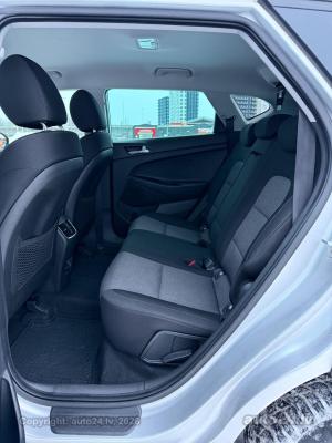 Grey Hyundai Tucson 2019 in Tallinn, with an engine capacity of 1.60 L and mileage of 106 thousand km for 15900 €, photo 12 on AUTOMOTO.COM.LV