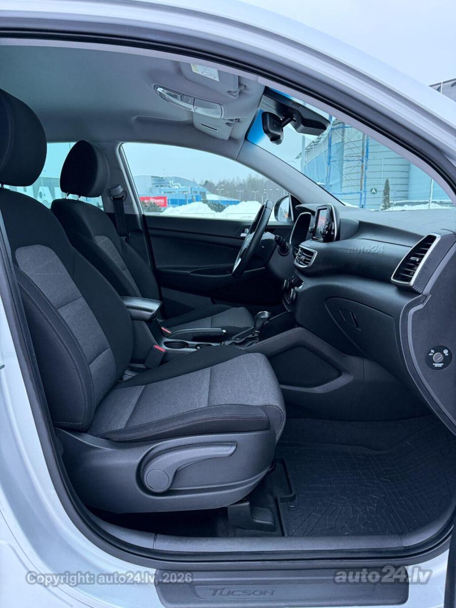 Grey Hyundai Tucson 2019 in Tallinn, with an engine capacity of 1.60 L and mileage of 106 thousand km for 15900 €, photo 13 on AUTOMOTO.COM.LV