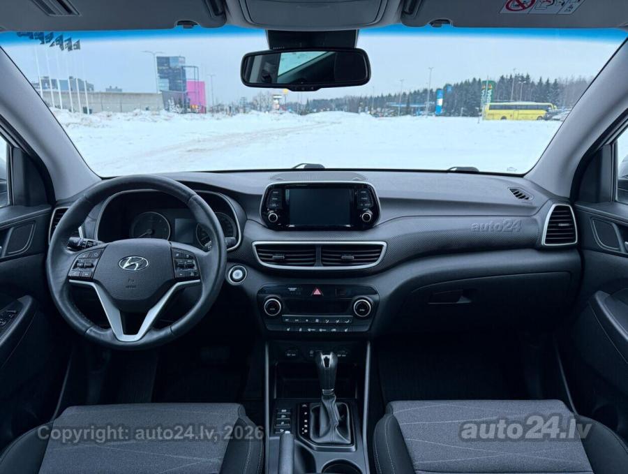 Grey Hyundai Tucson 2019 in Tallinn, with an engine capacity of 1.60 L and mileage of 106 thousand km for 15900 €, photo 16 on AUTOMOTO.COM.LV