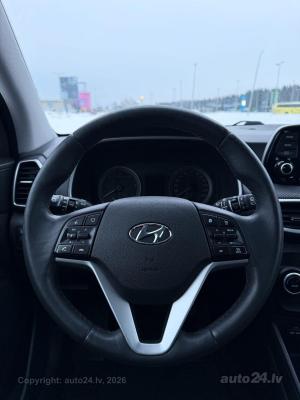 Grey Hyundai Tucson 2019 in Tallinn, with an engine capacity of 1.60 L and mileage of 106 thousand km for 15900 €, photo 18 on AUTOMOTO.COM.LV