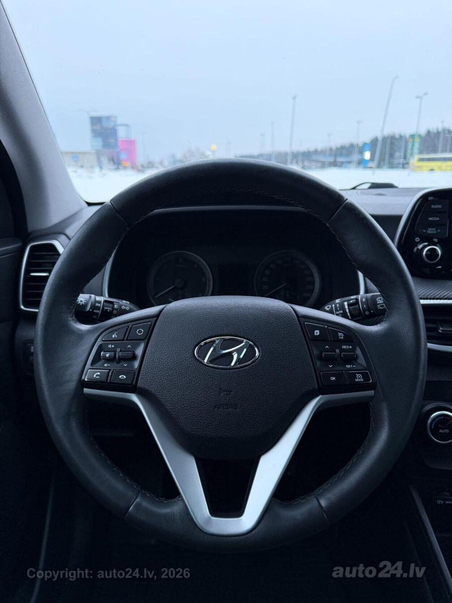 Grey Hyundai Tucson 2019 in Tallinn, with an engine capacity of 1.60 L and mileage of 106 thousand km for 15900 €, photo 18 on AUTOMOTO.COM.LV