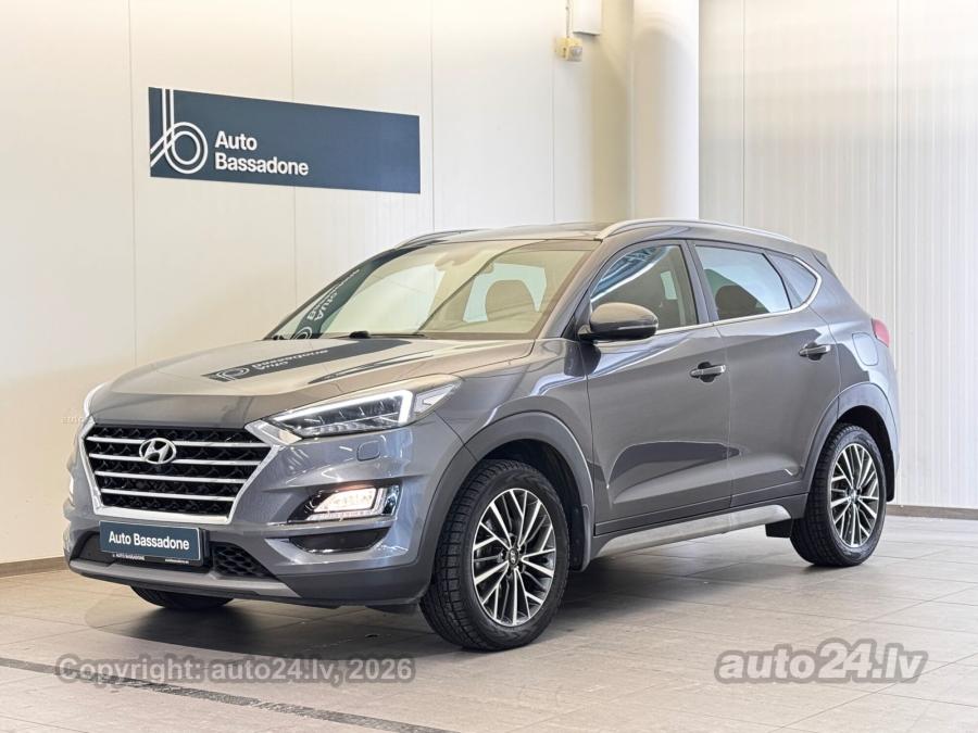Grey Hyundai Tucson 2019 in Tallinn, with an engine capacity of 1.60 L and mileage of 101 thousand km for 14900 €, photo 1 on AUTOMOTO.COM.LV