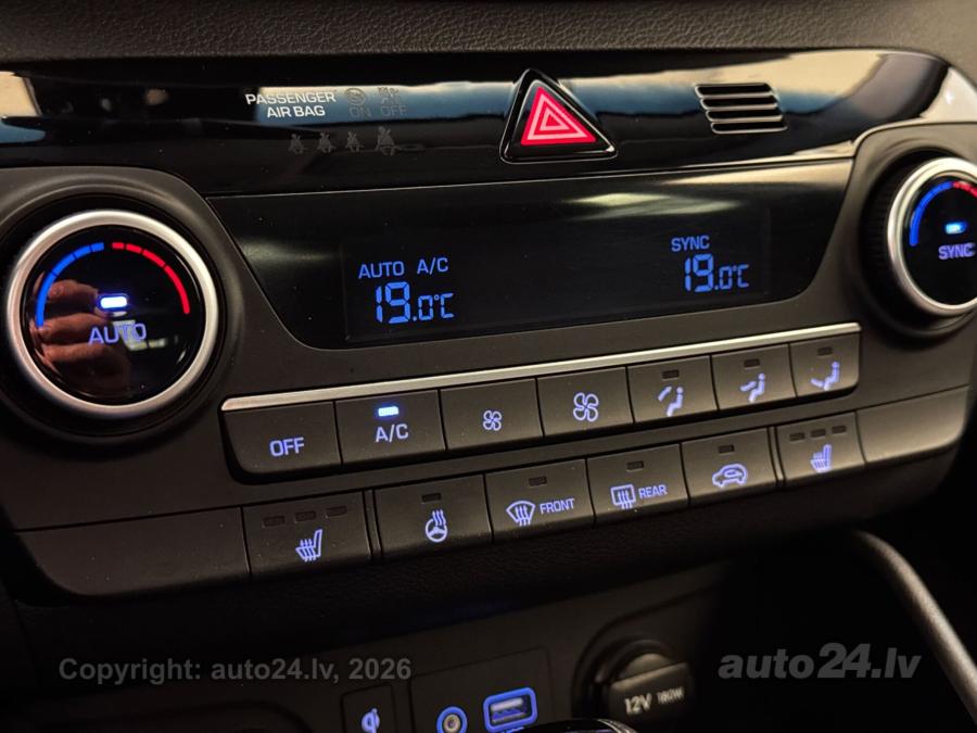 Grey Hyundai Tucson 2019 in Tallinn, with an engine capacity of 1.60 L and mileage of 101 thousand km for 14900 €, photo 17 on AUTOMOTO.COM.LV