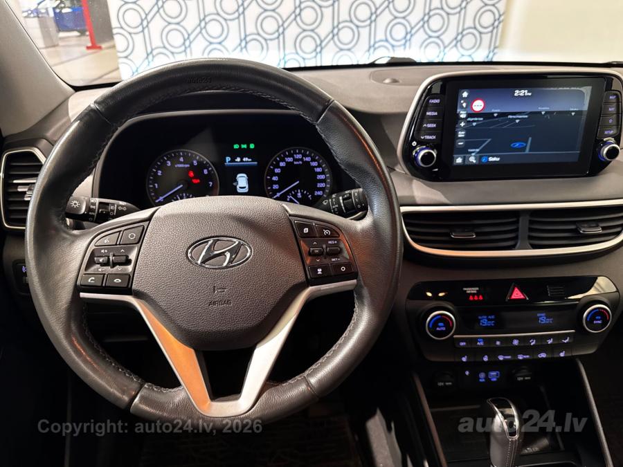 Grey Hyundai Tucson 2019 in Tallinn, with an engine capacity of 1.60 L and mileage of 101 thousand km for 14900 €, photo 26 on AUTOMOTO.COM.LV