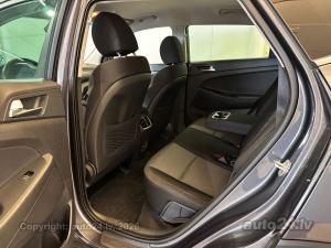 Grey Hyundai Tucson 2019 in Tallinn, with an engine capacity of 1.60 L and mileage of 101 thousand km for 14900 €, photo 28 on AUTOMOTO.COM.LV