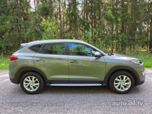 Pelēks Hyundai Tucson 2019 Tallina, ar dzinēja tilpumu 1.60 L un nobraukumu 116 tūkst. km par 16500 €, foto 8 vietnē AUTOMOTO.COM.LV
