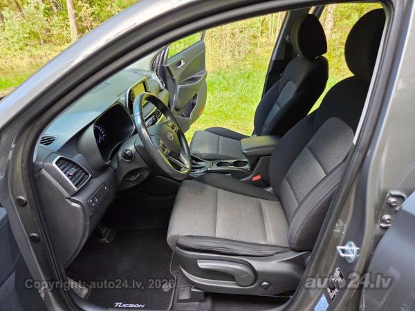Pelēks Hyundai Tucson 2019 Tallina, ar dzinēja tilpumu 1.60 L un nobraukumu 116 tūkst. km par 16500 €, foto 9 vietnē AUTOMOTO.COM.LV