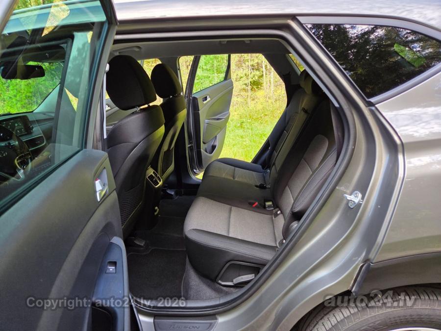 Pelēks Hyundai Tucson 2019 Tallina, ar dzinēja tilpumu 1.60 L un nobraukumu 116 tūkst. km par 16500 €, foto 12 vietnē AUTOMOTO.COM.LV