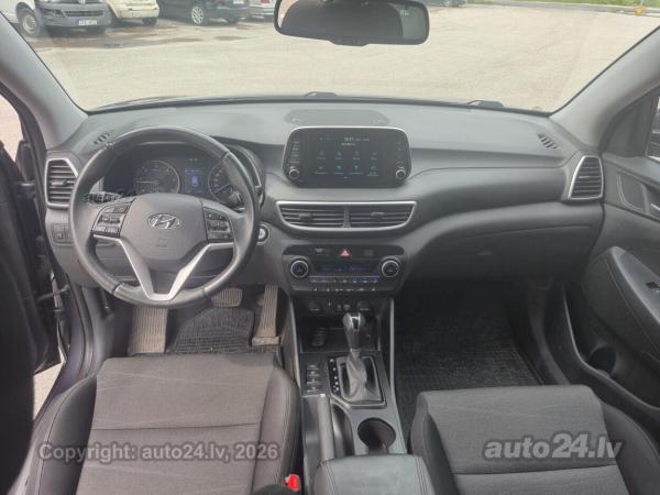 Grey Hyundai Tucson 2020 in Parnu, with an engine capacity of 1.60 L and mileage of 164 thousand km for 18000 €, photo 9 on AUTOMOTO.COM.LV