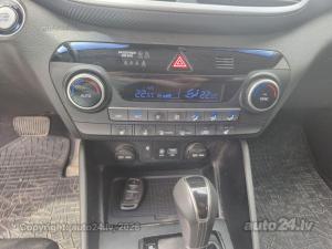Pelēks Hyundai Tucson 2020 Pērnava, ar dzinēja tilpumu 1.60 L un nobraukumu 164 tūkst. km par 18000 €, foto 13 vietnē AUTOMOTO.COM.LV