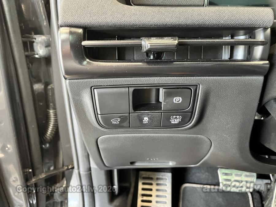 Pelēks Hyundai Tucson 2026 Tallina, ar dzinēja tilpumu 1.60 L un nobraukumu 9 tūkst. km par 46900 €, foto 27 vietnē AUTOMOTO.COM.LV