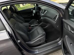 Pelēks Hyundai Tucson 2016 Jūrmala, ar dzinēja tilpumu 2.00 L un nobraukumu 229 tūkst. km par 11990 €, foto 11 vietnē AUTOMOTO.COM.LV