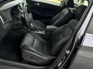 Pelēks Hyundai Tucson 2016 Jūrmala, ar dzinēja tilpumu 2.00 L un nobraukumu 229 tūkst. km par 11990 €, foto 13 vietnē AUTOMOTO.COM.LV